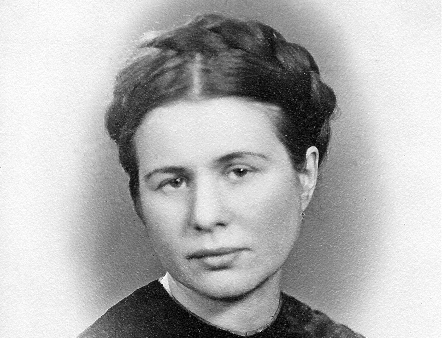 How Irena Sendler Smuggled 2,500 Children Out of the Warsaw Ghetto ...