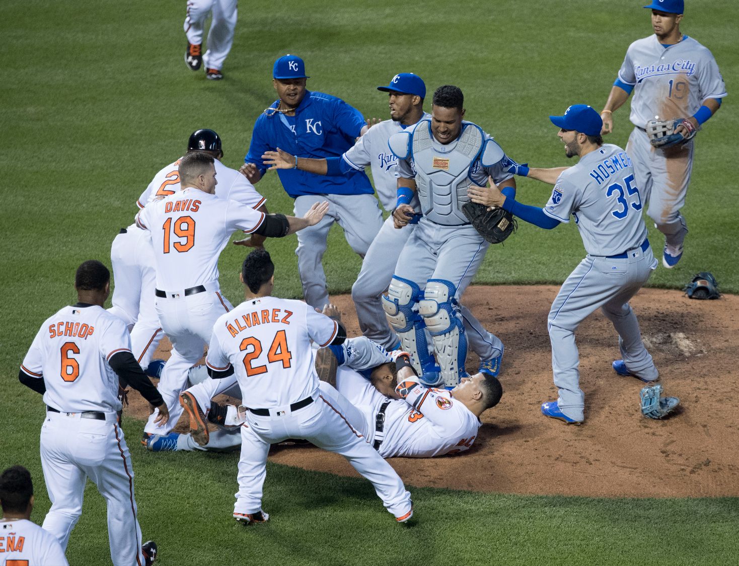 The 20 Biggest Brawls In Baseball History - HistorySnob