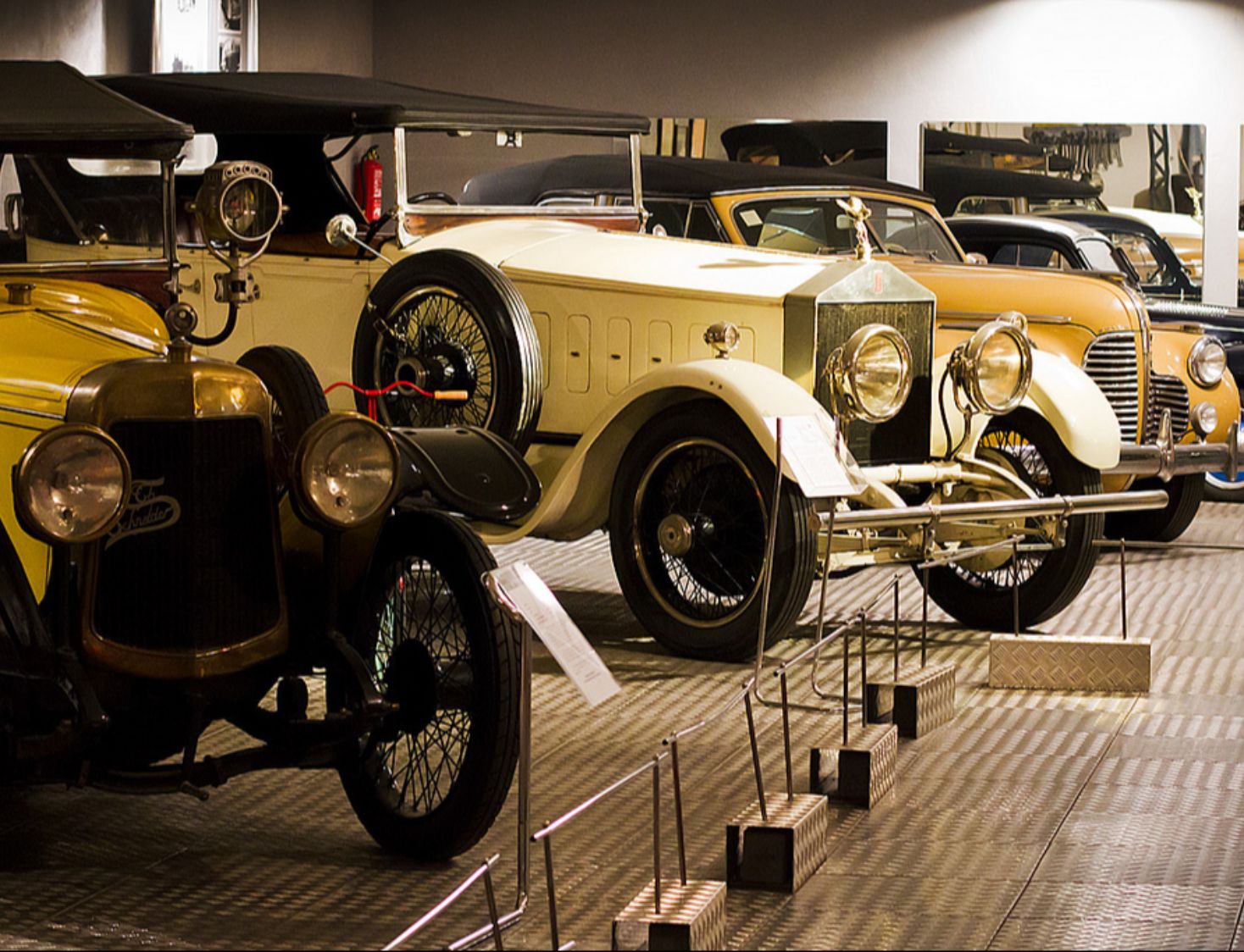 The 20 Coolest Car Museums Around The World - MotorSearches