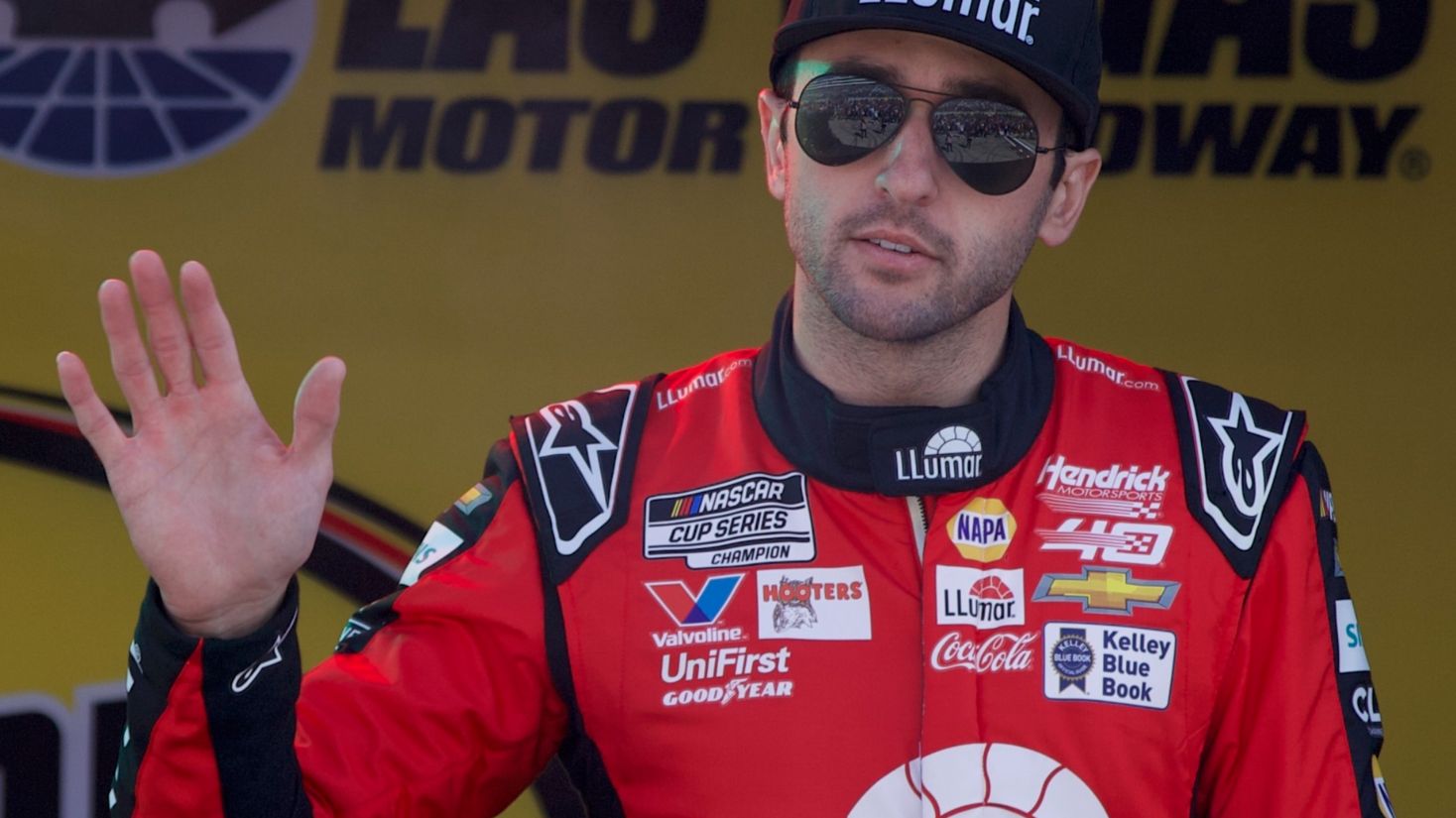 20 Facts About Chase Elliot, NASCAR's Most Popular Driver - MotorSearches