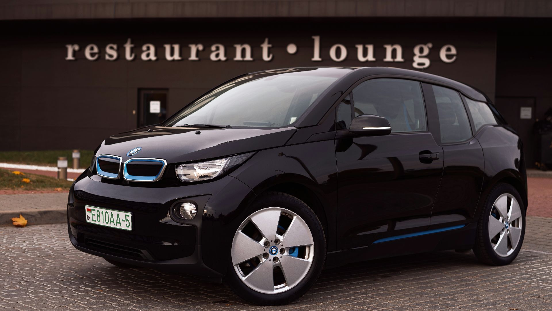 20 Weird-Looking Cars That Are Surprisingly Popular - MotorSearches