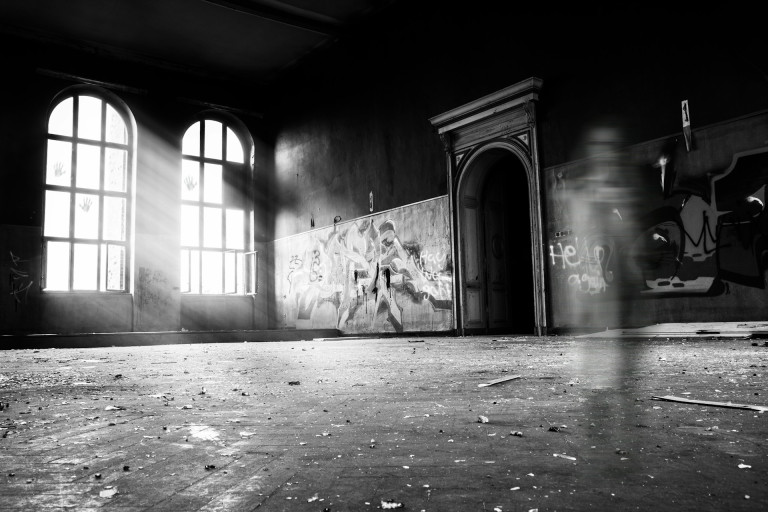 20 Cryptids Around the World That People Believe Are Real - RoughMaps