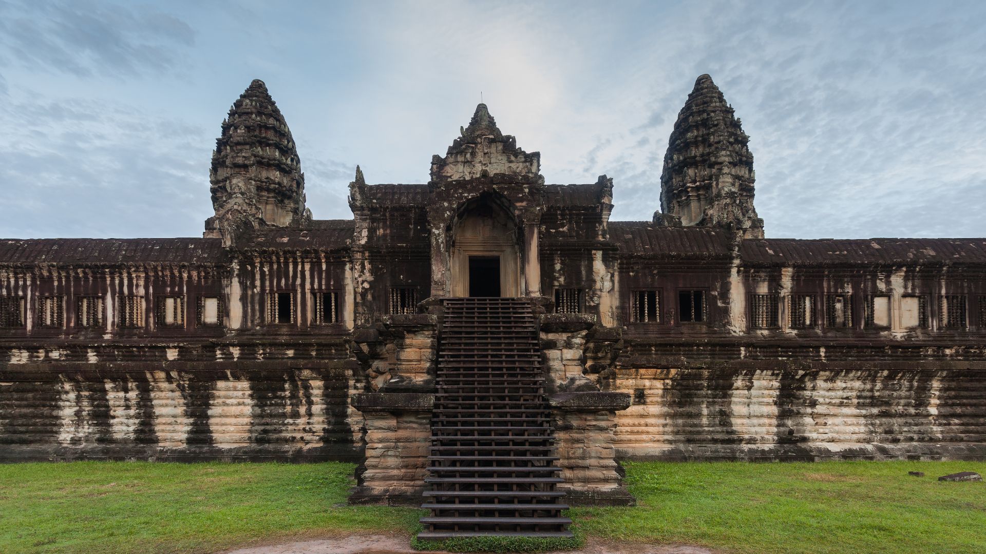 20 Of The Most Stunning Landmarks Found In Asia To Visit - RoughMaps