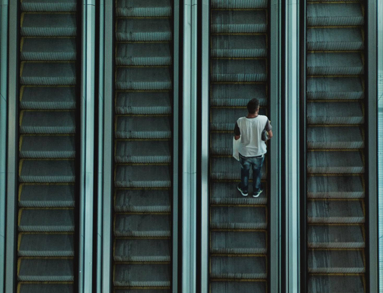 10 Countries With the Most Unwritten Rules & 10 Where Everything Goes ...