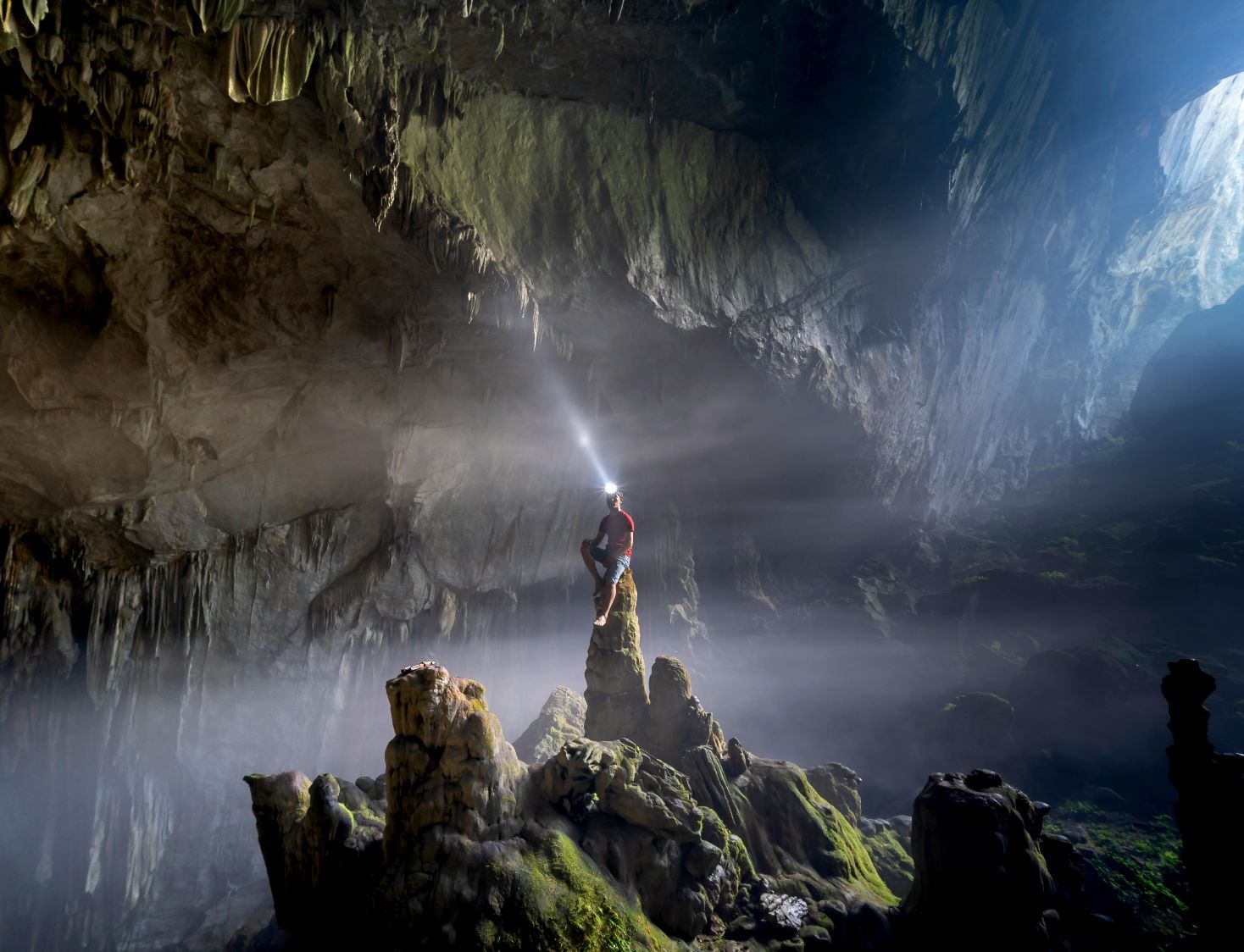 10 Incredible Spots To Go Caving & 10 Essential Tips To Keep You Safe ...