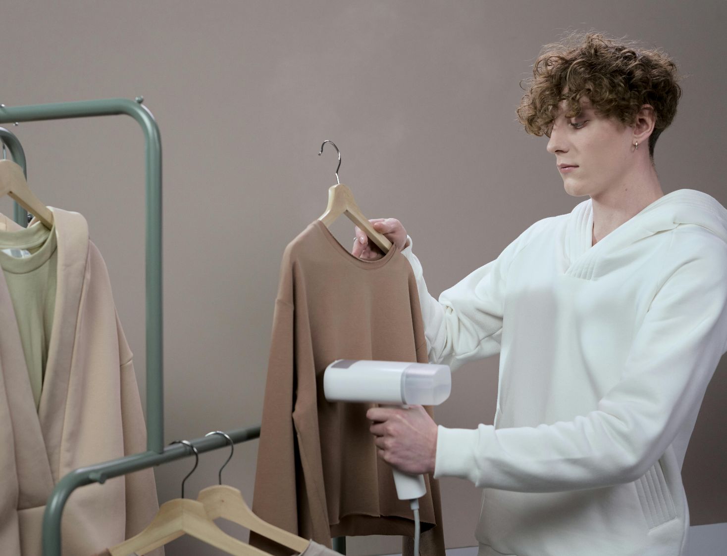 10 Fabrics That Wrinkle Easily & 10 Tips For Dealing With It ...