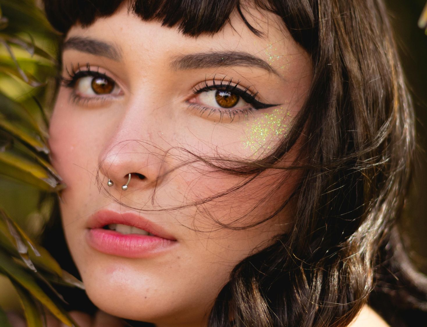 No Falsies: 10 Tricks That Make Your Lashes Pop & 10 Mistakes That Ruin ...