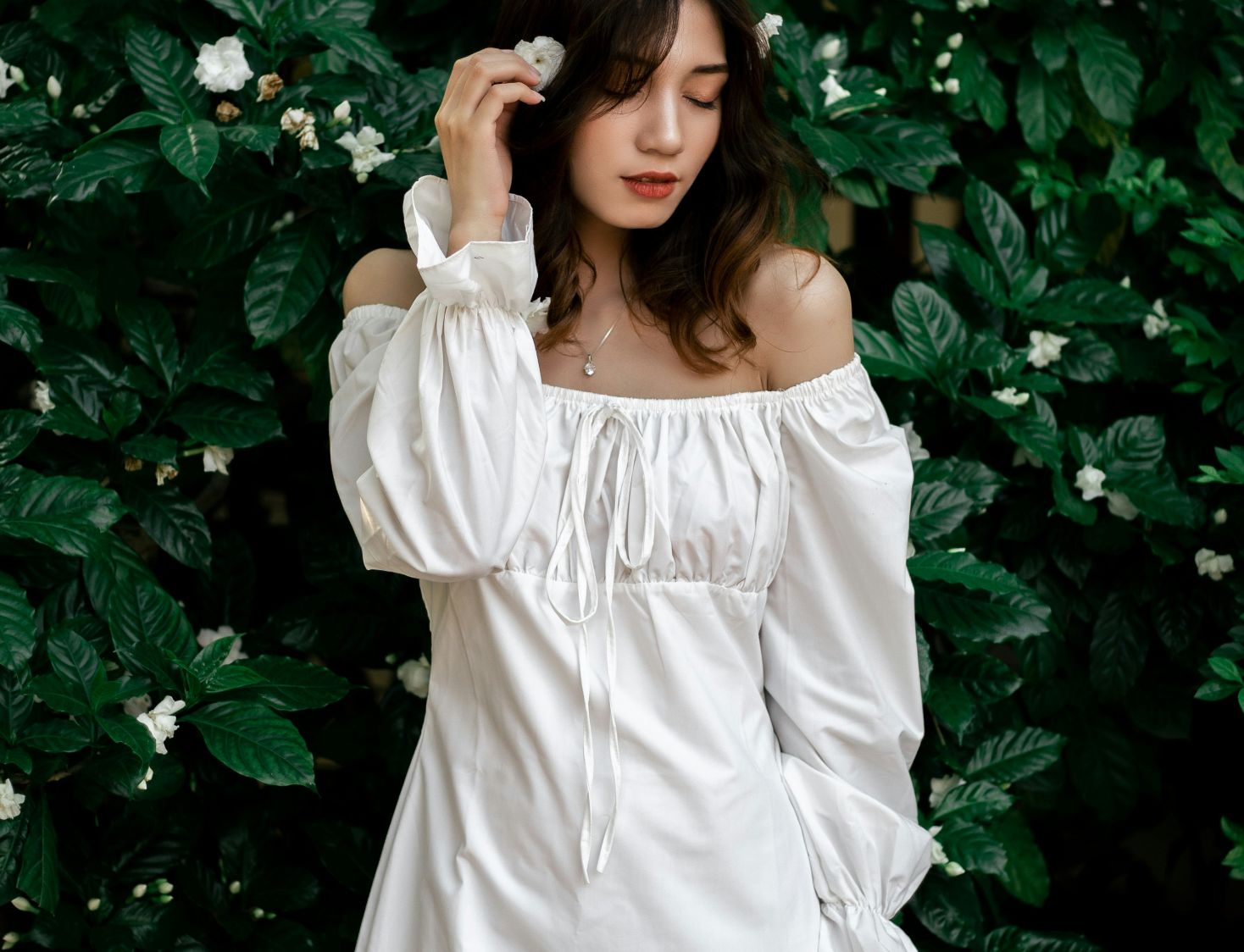 10 Colors That Look Slimming & 10 Colors That Don't - SheFashionable