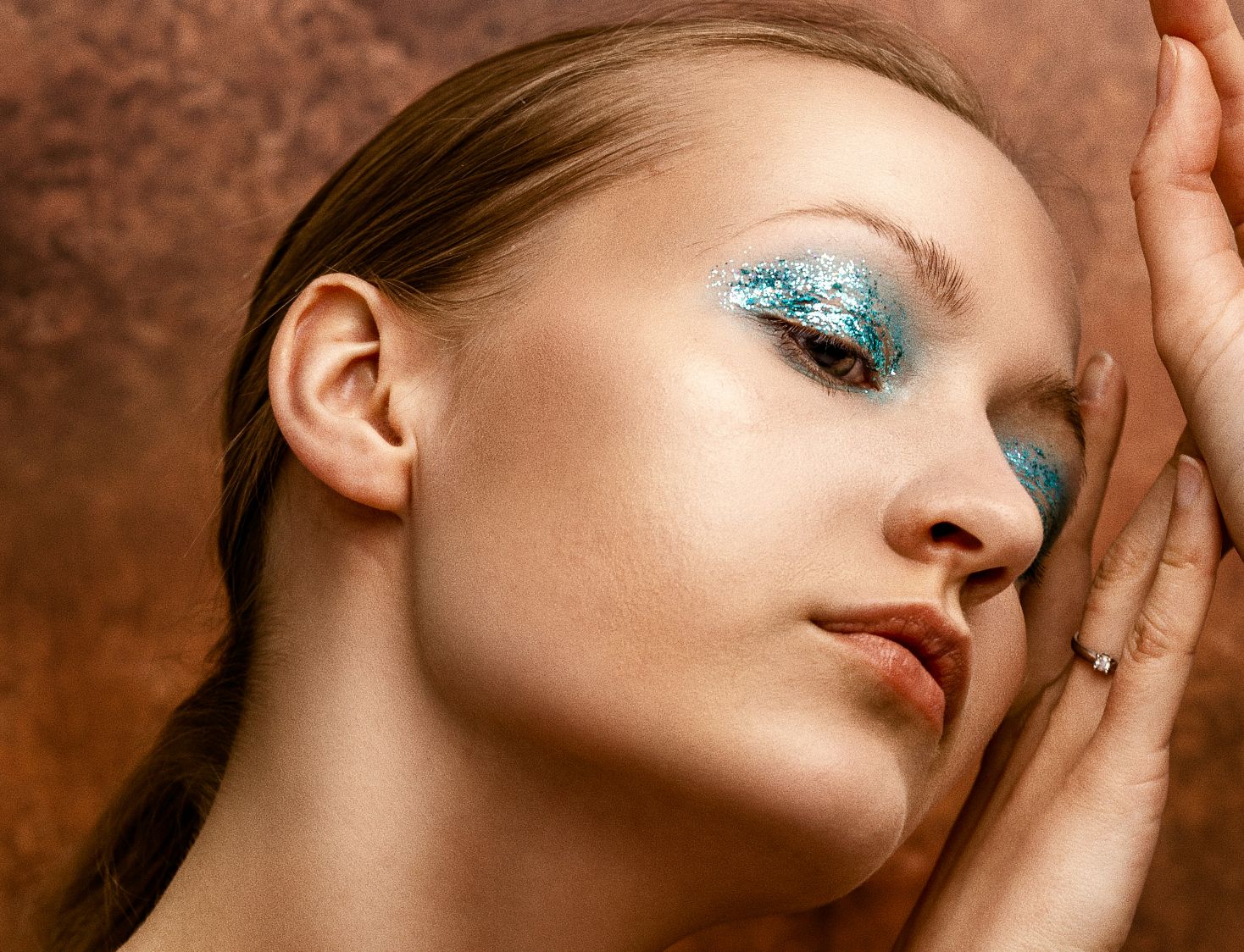 10 Tips For Creating A Fierce Makeup Look & 10 For A Gentle One ...