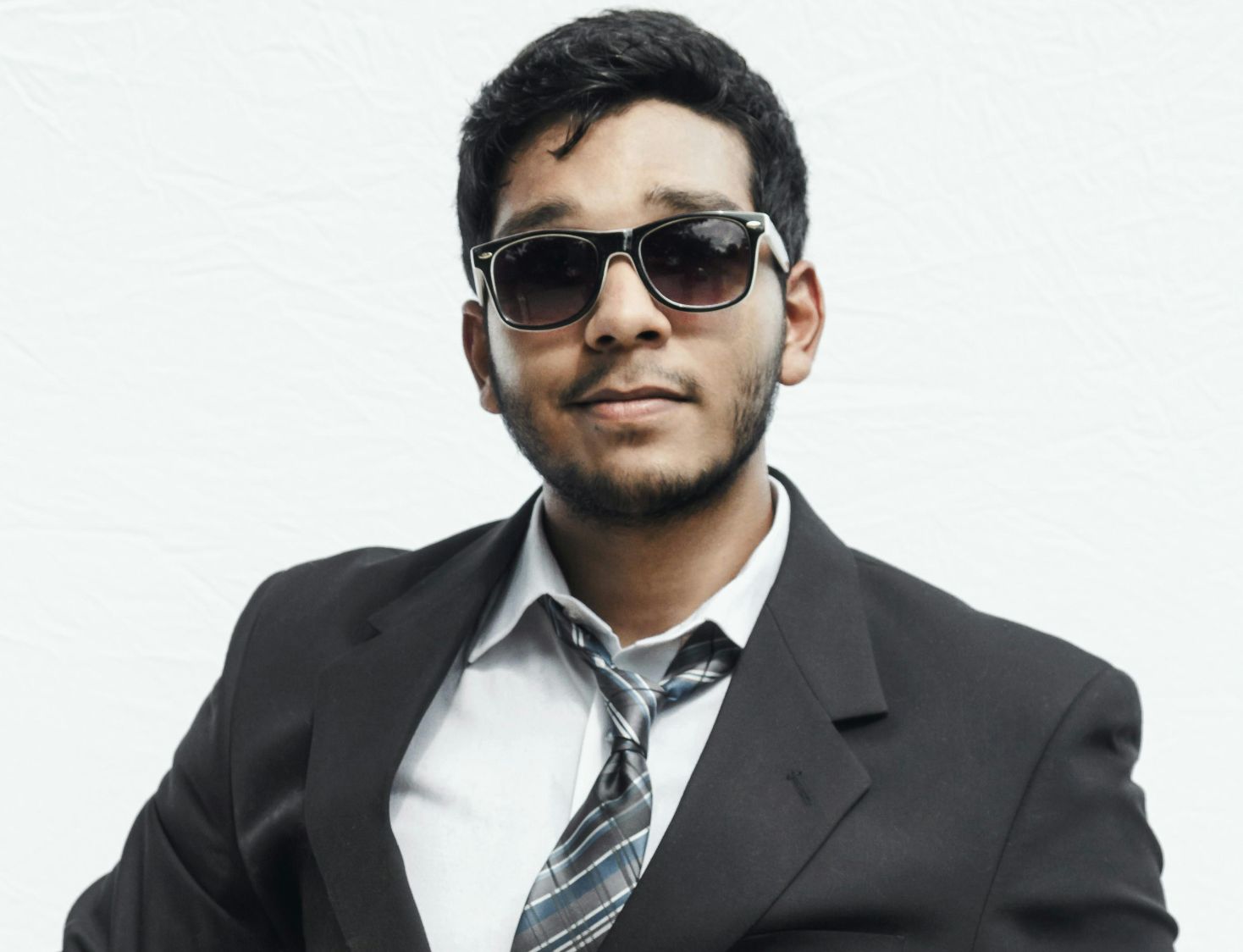 10 Things Men Wear On A First Date That Women Adore & 10 That Leave A ...