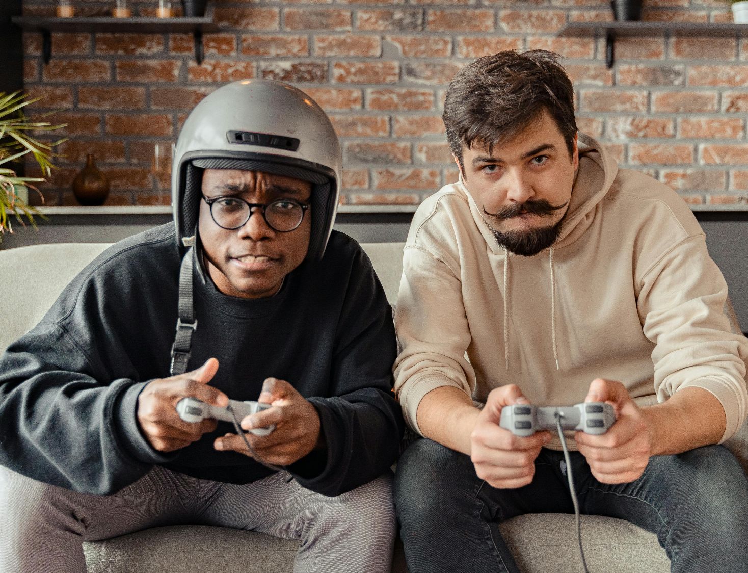 The Death Of Couch Multiplayer: How Gaming Became Less And More Social ...