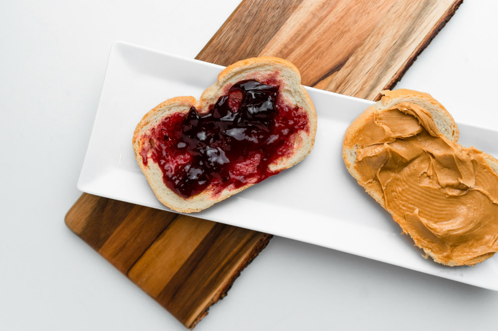 10 Foods That Attract Mice & 10 That Scare Them Away - TheSpicyChefs