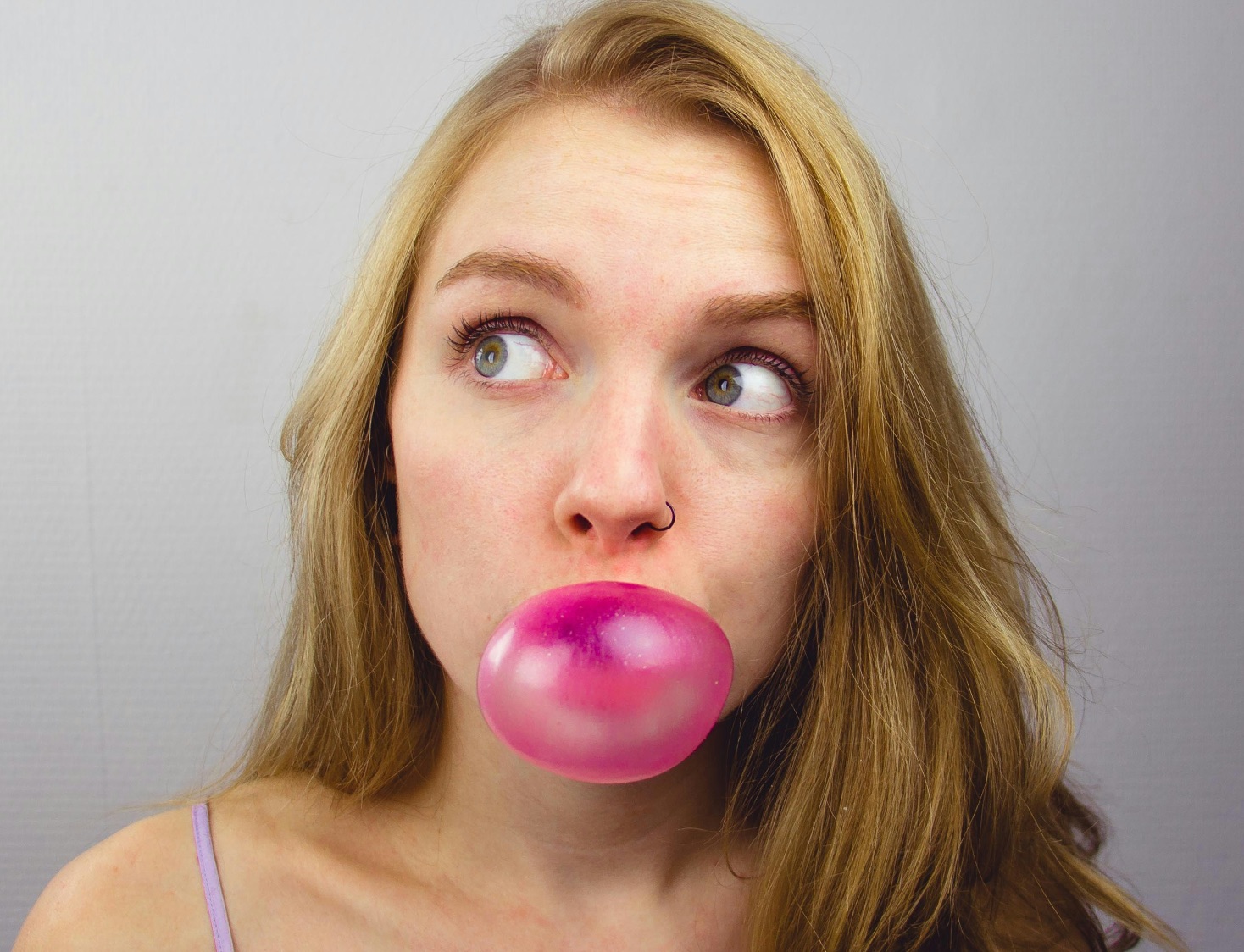 Why You Should Probably Stop Chewing Gum - TheSpicyChefs