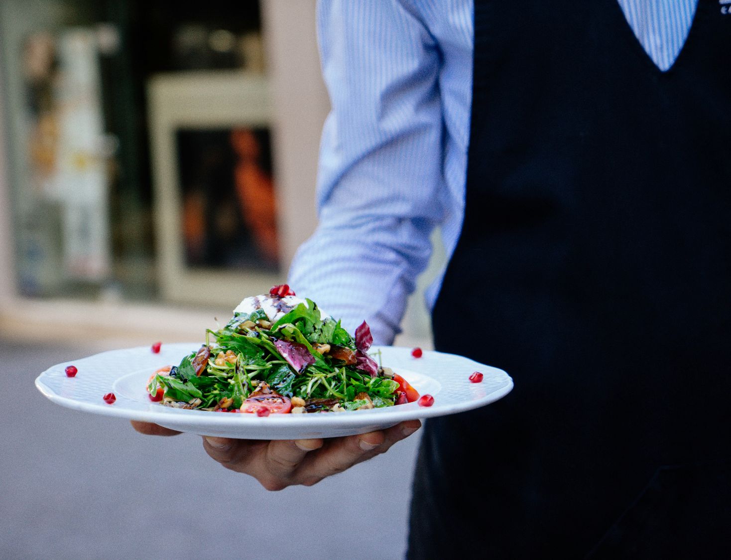 10 Common First Jobs People Have & 10 Ways to Survive Your First Shift ...
