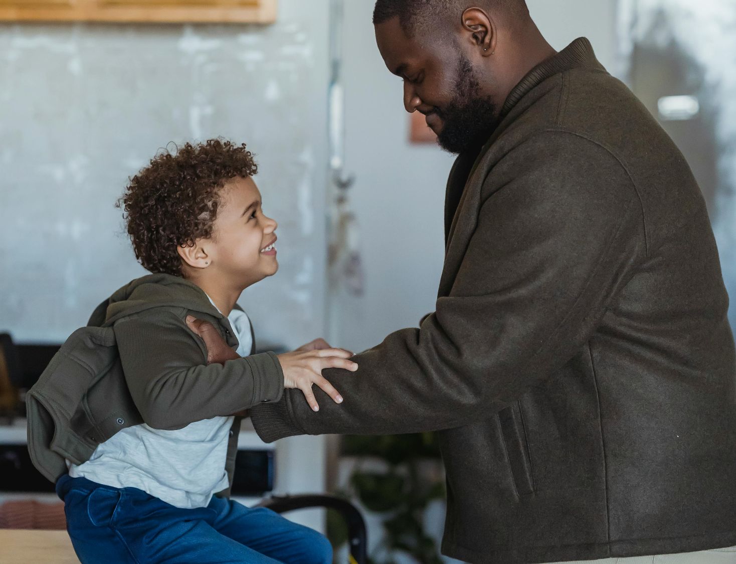 10 Cute Alternatives For “Dad” & 10 For “Grandpa” - TheZenParent