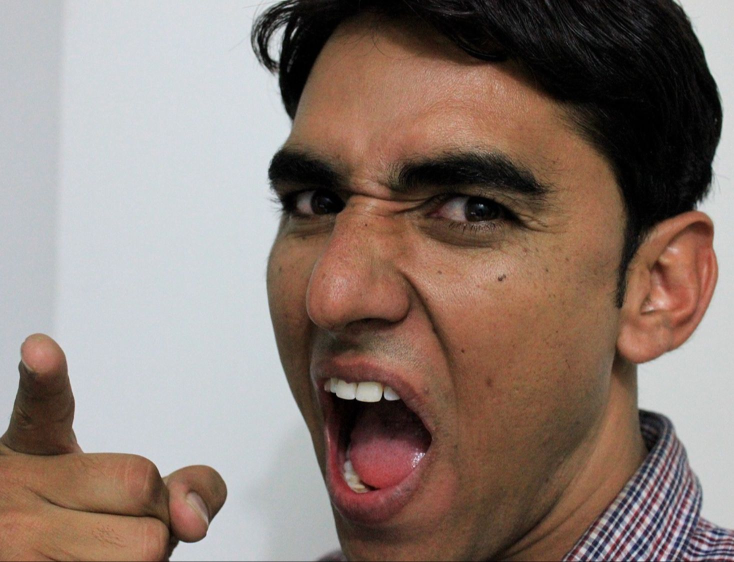 20 American Customs That Are Considered Rude Abroad - TheZenParent