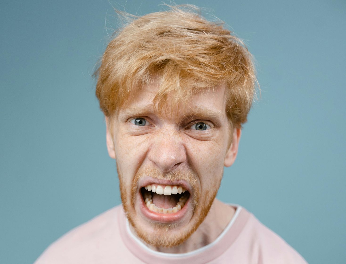 20 Things People Brag About That Make Them A Red Flag - TheZenParent